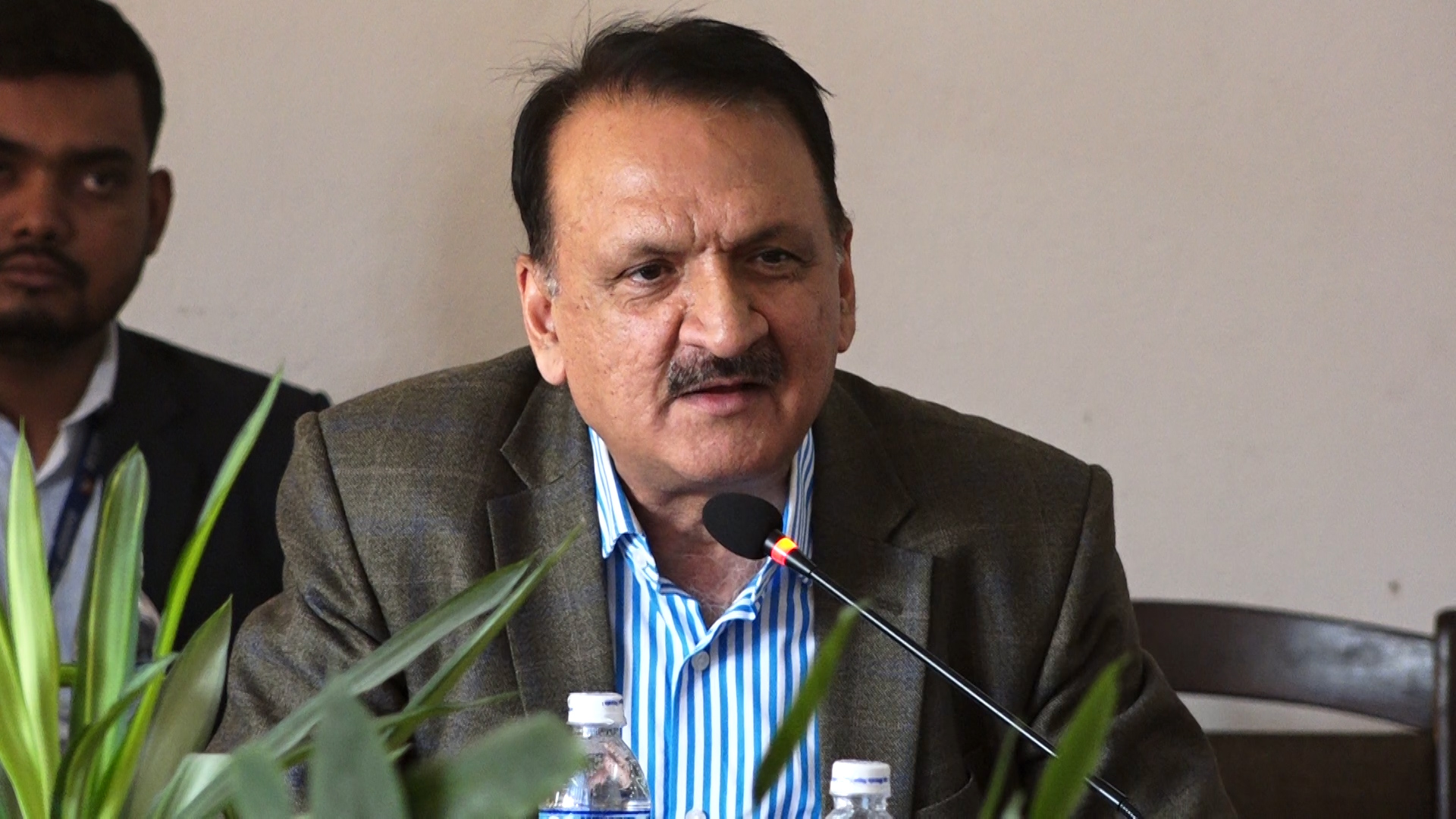 व्यक्ति र व्यवसायी विशेषका लागि करका दर हेरफेर हुँदैनः अर्थमन्त्री ...